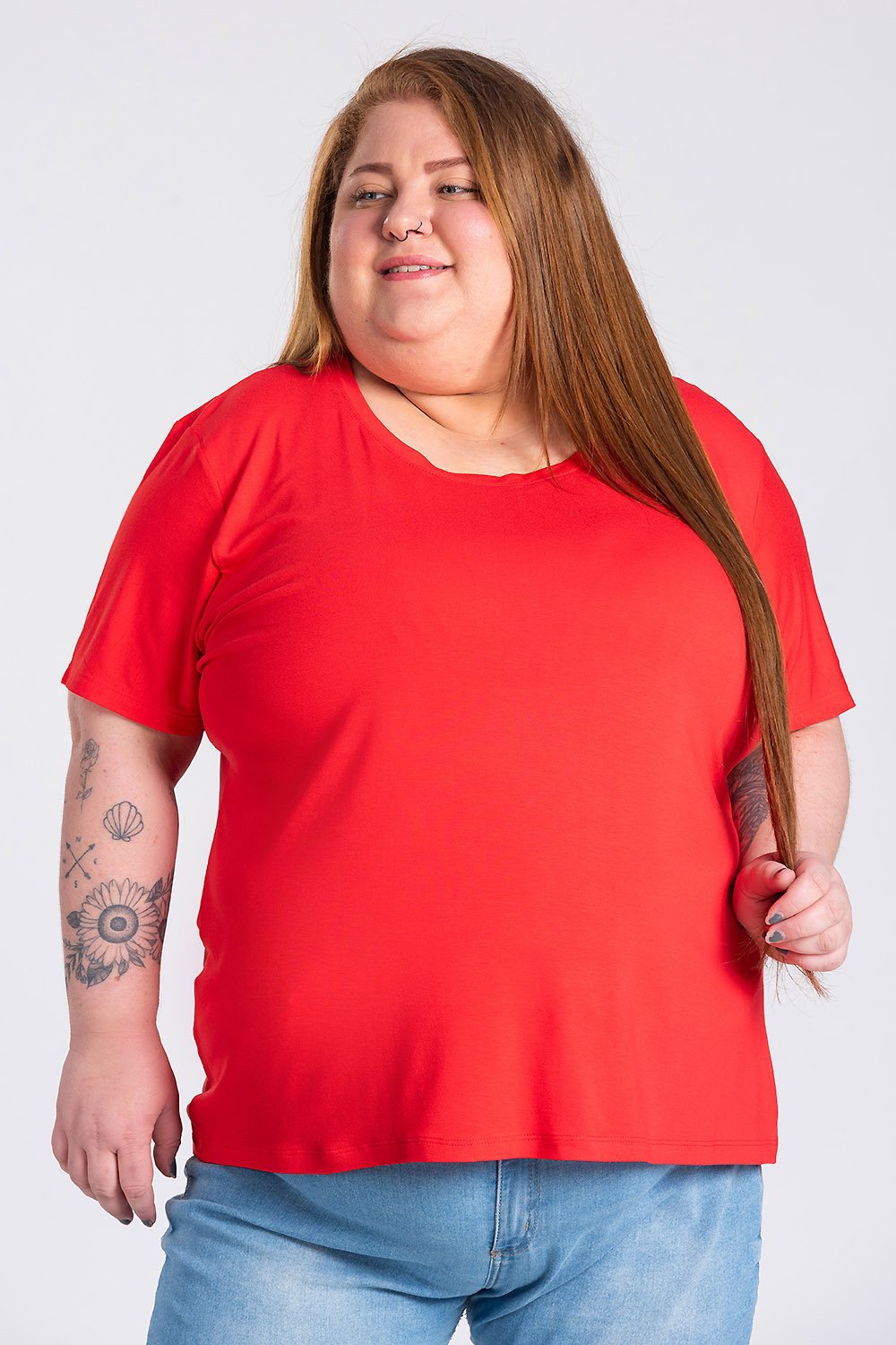 T-shirt Feminina Plus Size Visco Básica Decote Redondo - Serena